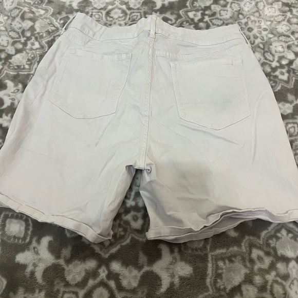 Code Bleu | Shorts | Code Bleu Womens White Jean Shorts | Poshmark